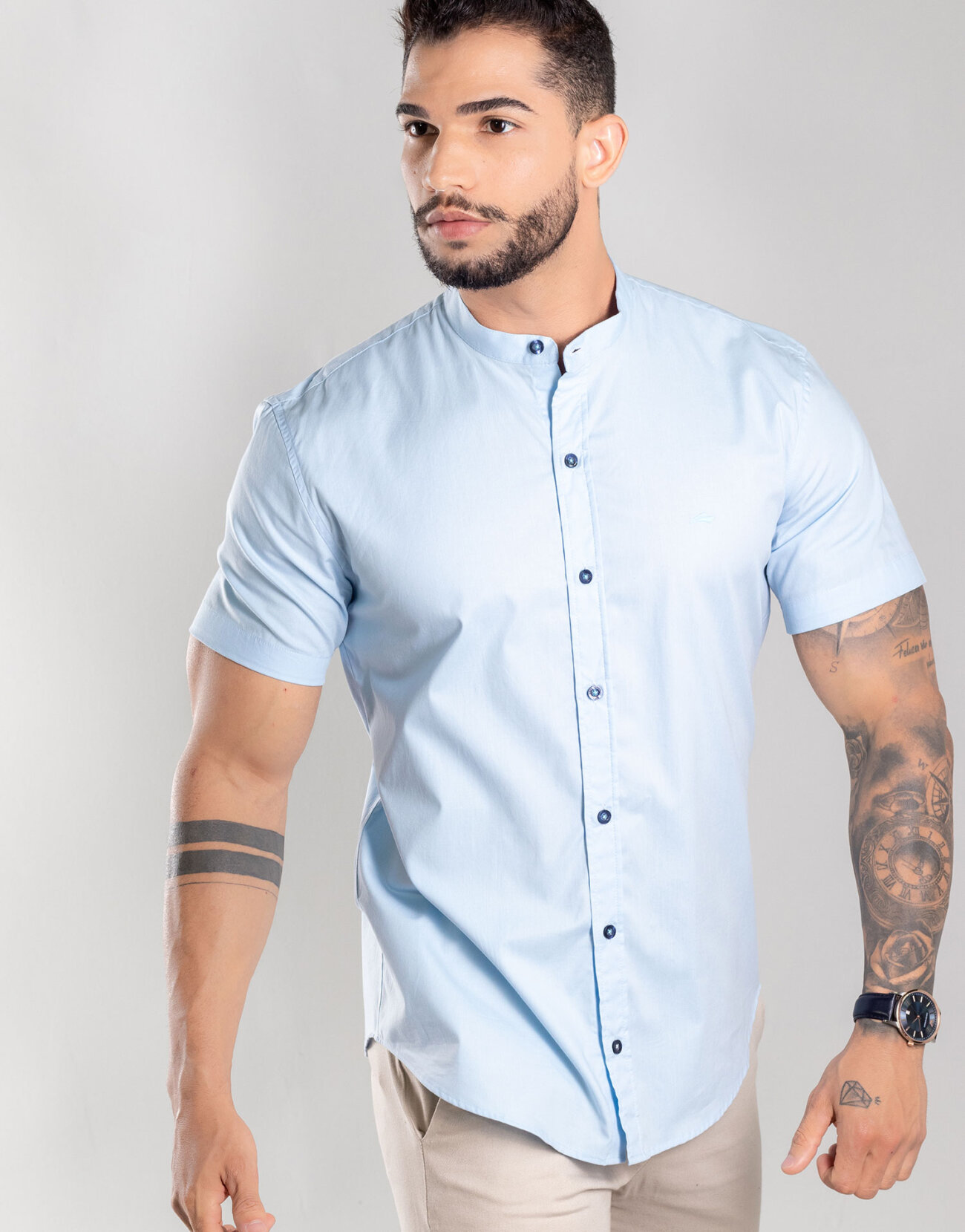 Camisa Gola Padre de Manga Curta Estilo e Elegância – Cor Azul Claro ...