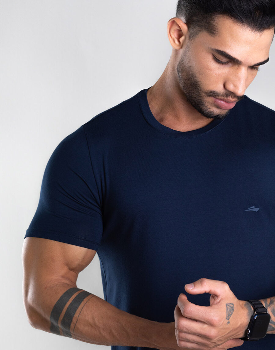 Camiseta Masculina Básica Com Elastano Respirável – Cor Azul Marinho ...