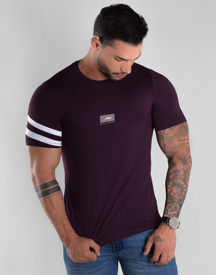 Camiseta Masculina Gola O Recortes Manga Tecido Premium – Cor Roxo ...